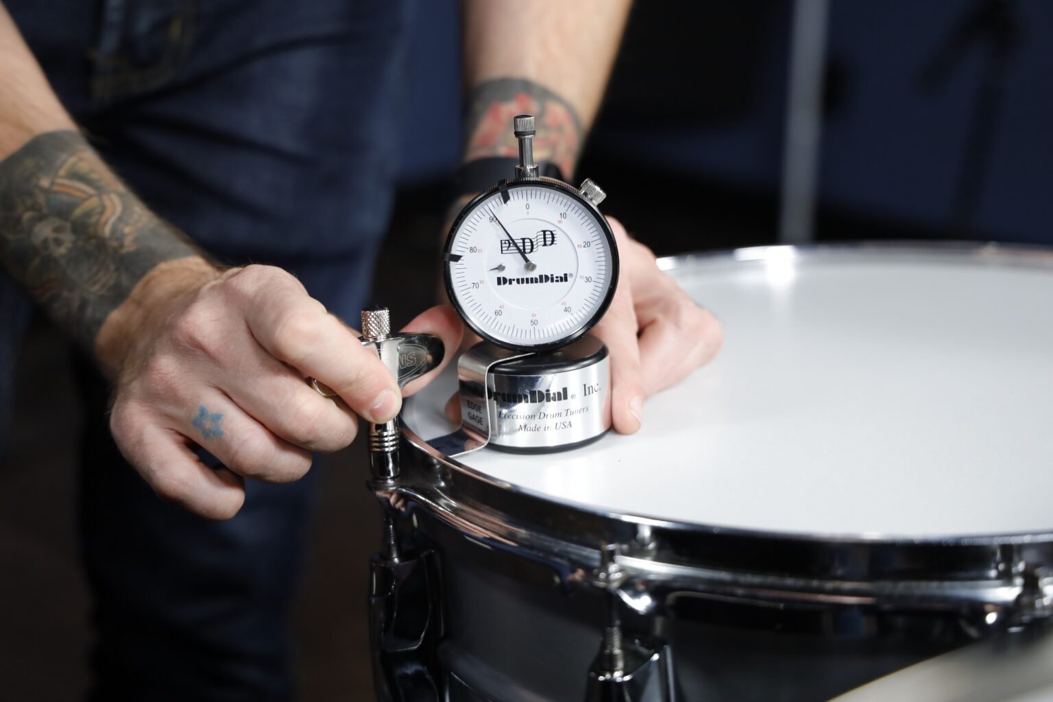 How To Tune Drums (With Video/Photos) - Drumeo Beat