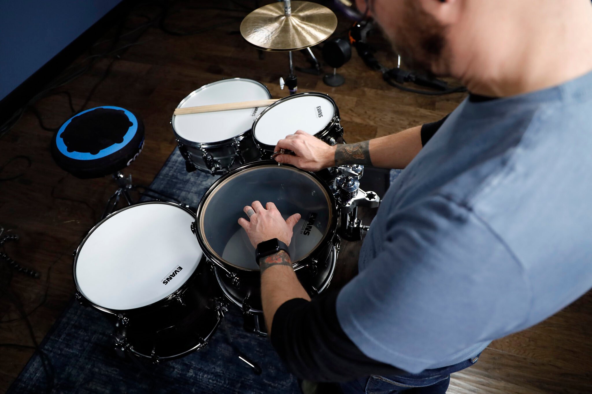 How To Tune Drums (With Video/Photos) - Drumeo Beat
