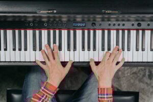 What Is an Arpeggio In Music (Beginner Pianist's Guide)